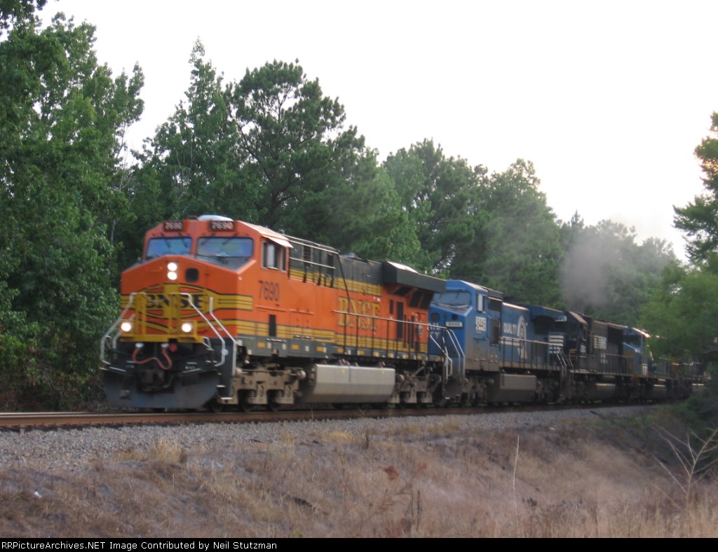 BNSF 7690